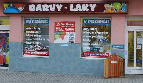 Prodejna barev, laků apod. v Městci Králové